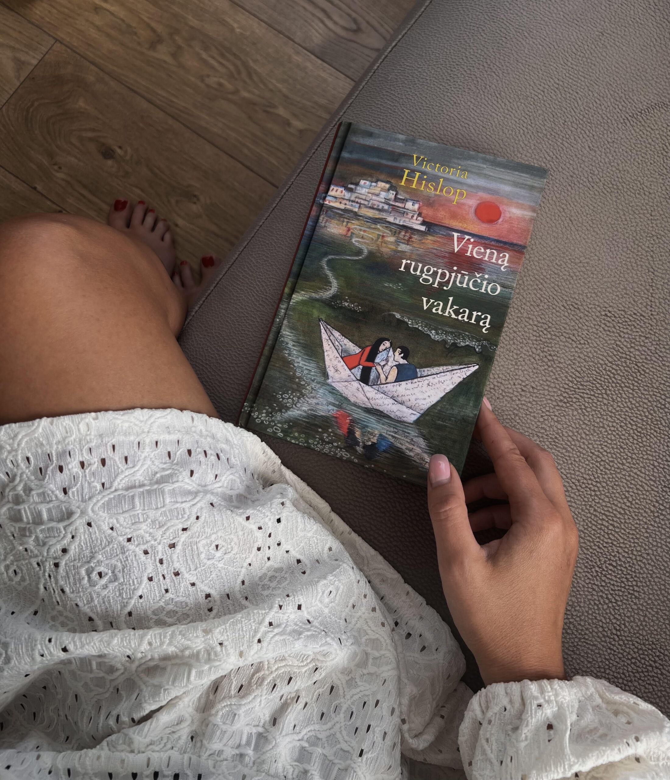 Victoria Hislop „Vieną rugpjūčio vakarą“ – subtilus pasakojimas apie ...